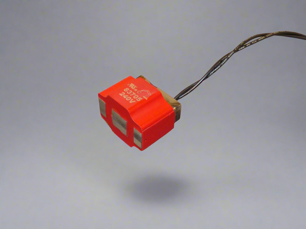 83705 - 220 Volt AC Coil - 4.5" to 6" Drive Units – Moorfeed