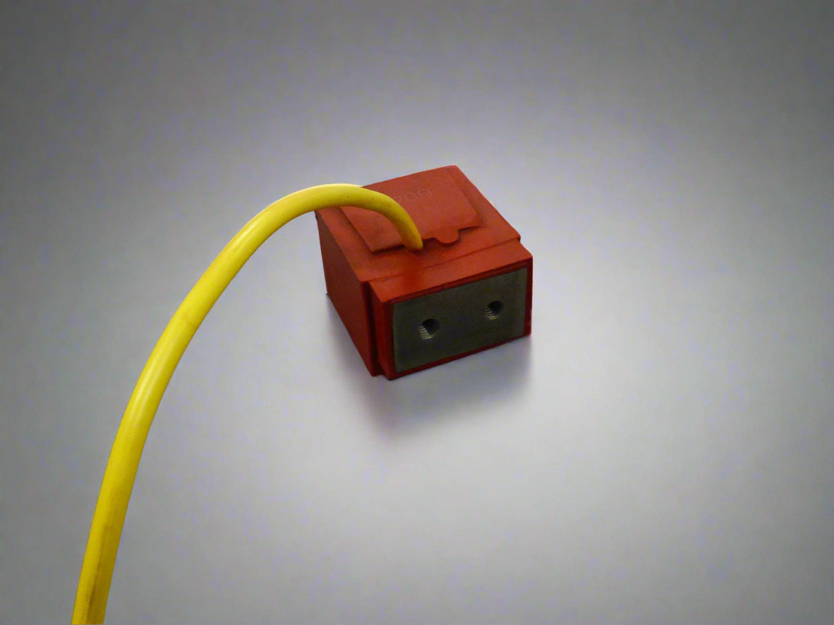 83709 - 220 Volt AC Coil - 8" Drive Units (Male) – Moorfeed